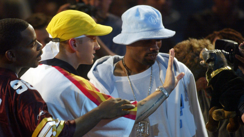 Britney Spears and a Python Perform "I'm a Slave 4 U" (2001) - Rolling ...