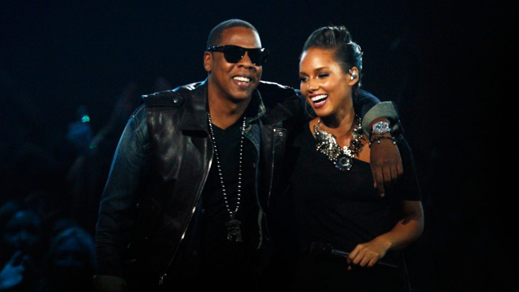 Britney Spears and a Python Perform "I'm a Slave 4 U" (2001) - Rolling ...